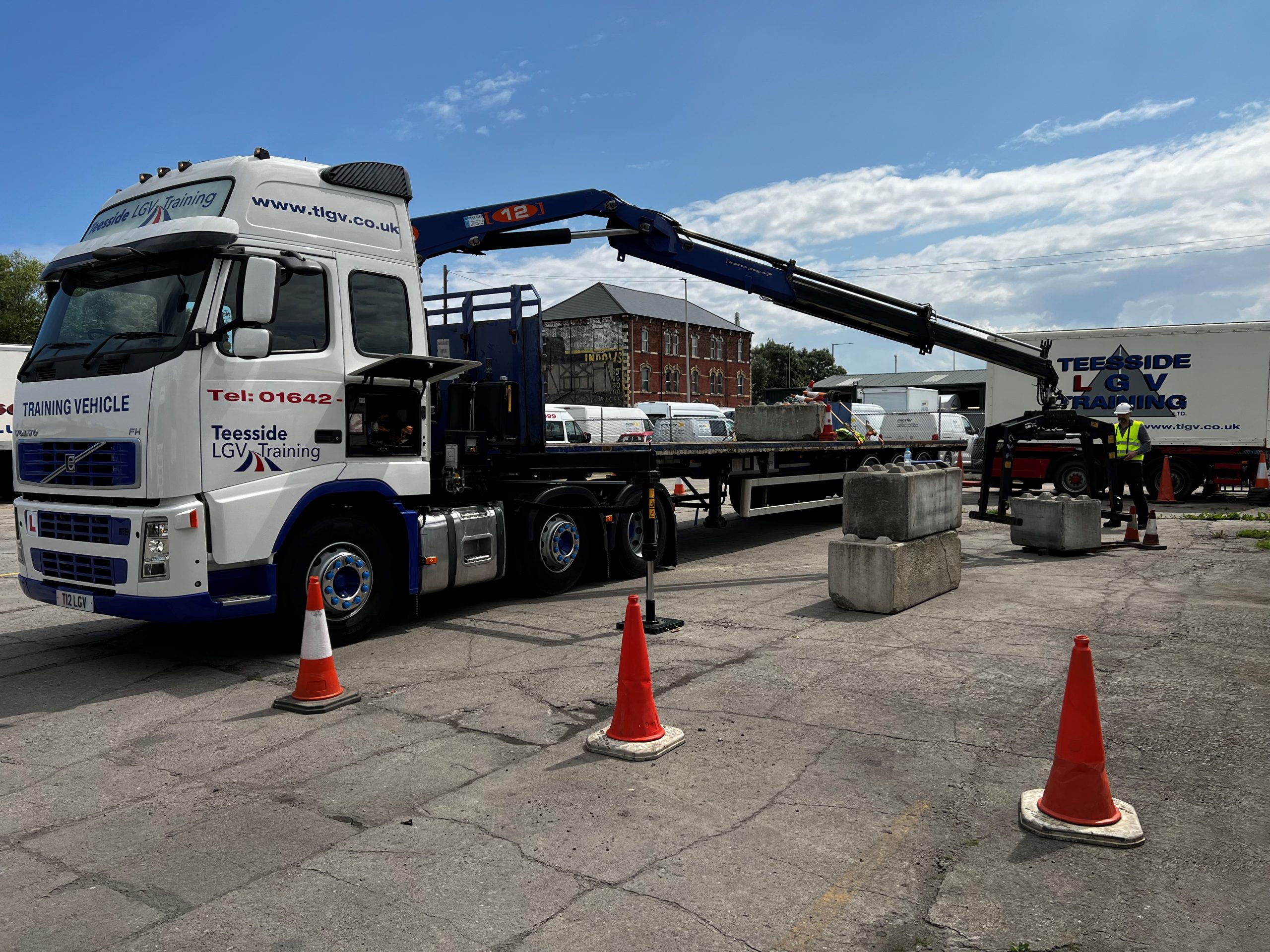 ALLMI & NPORS Lorry Loader and Slinger Signaller - Teesside LGV Training
